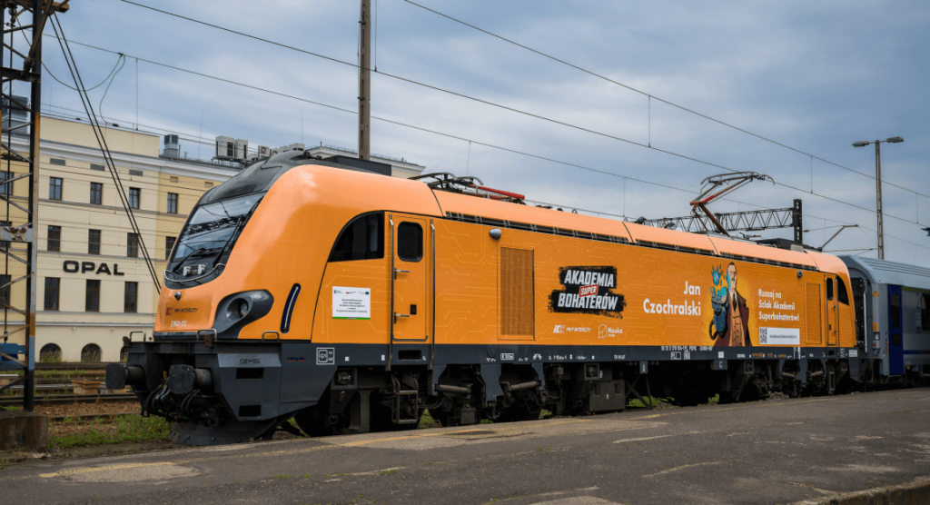 Lokomotywa PKP Intercity z wizerunkiem Jana Czochralskiego - NBI